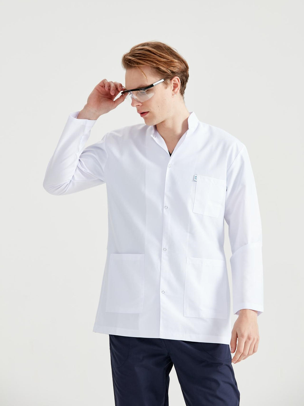 Halate medicale albe pentru femei si barbati – Tinute din bumbac pentru ...